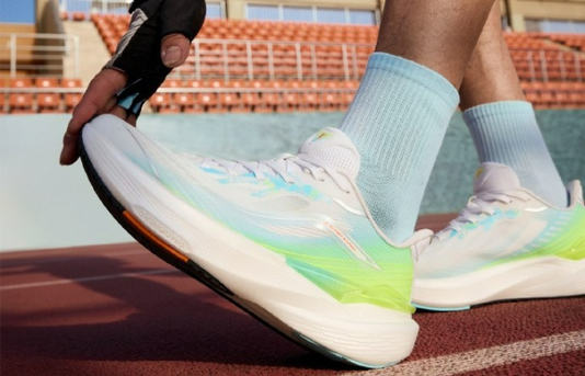 QIAODAN – Marca líder em sportswear na China | Inovação e Tecnologia ...